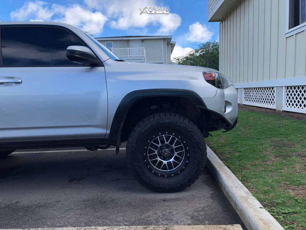 2016 Toyota 4Runner Wheel Offset Slightly Aggressive Leveling Kit ...