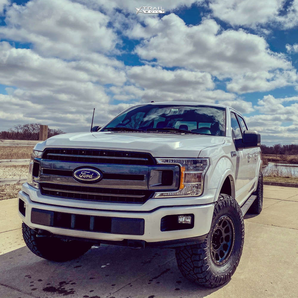 2018 Ford F-150 Wheel Offset Aggressive > 1" Outside Fender Leveling ...