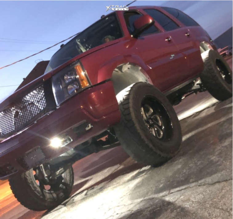2004 Cadillac Escalade Wheel Offset Super Aggressive 3"-5" Suspension ...