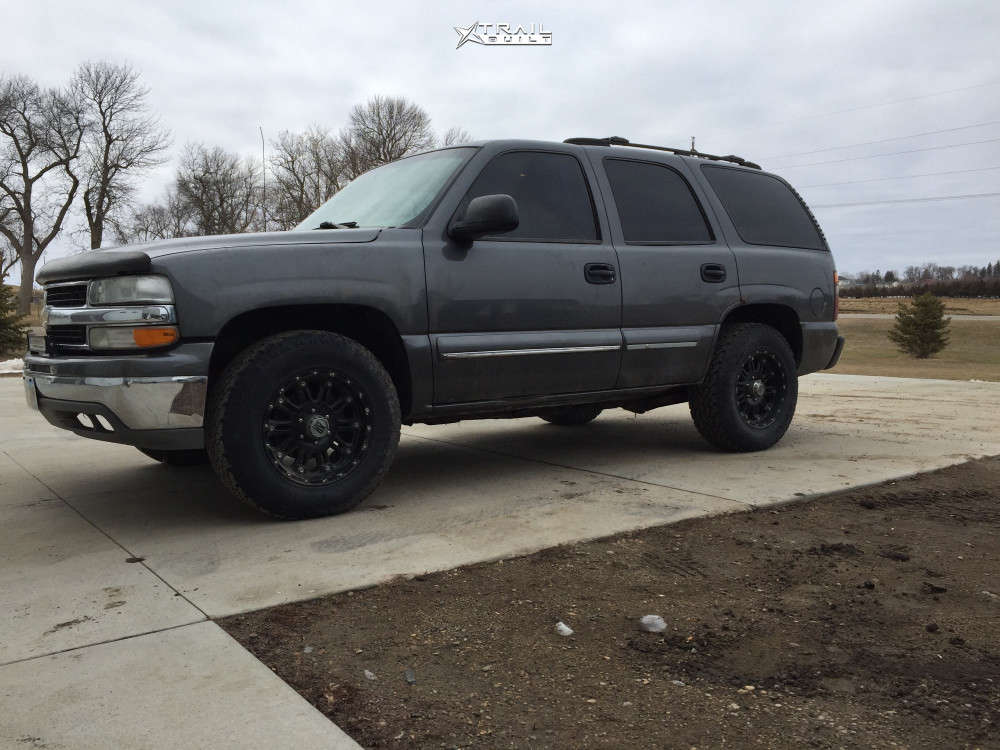 2000 Chevrolet Tahoe Wheel Offset Aggressive > 1" Outside Fender Stock ...